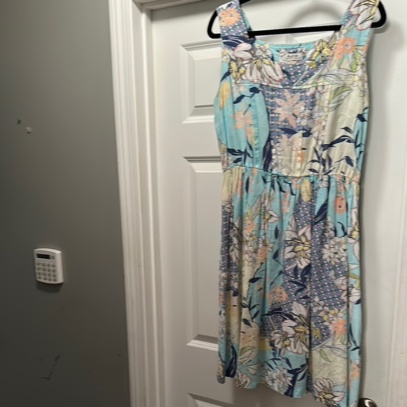 malvin | Dresses | Malvin Hamburg Germany Floral Blue And White Linen ...